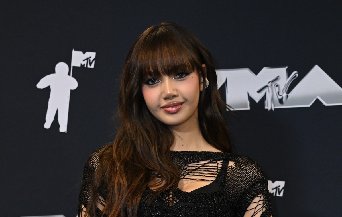 BLACKPINK’s Lisa 2024 Singapore Fan Meetup - Little Steps